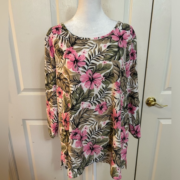 Emily Daniels | Tops | Nwt Emily Daniels Tropical Pink Flower Tee Xl ...